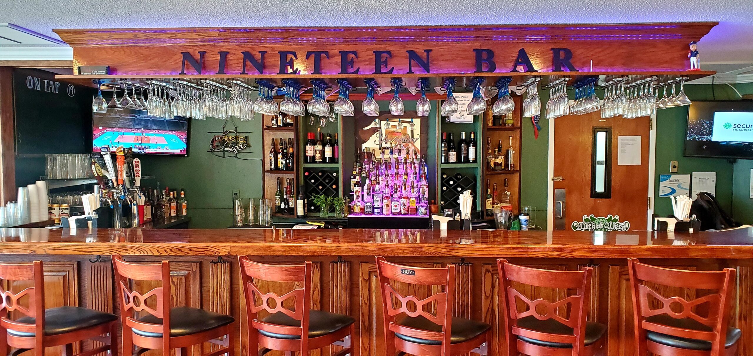 Nineteen Restaurant & Bar - ILMWeekly