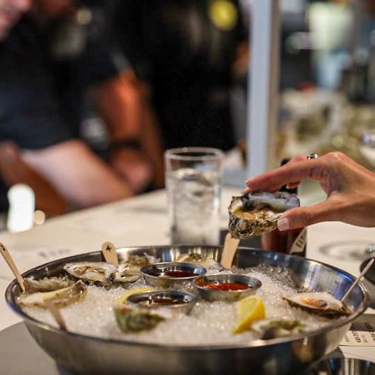 Flying Machine Oyster Bar - ILMWeekly